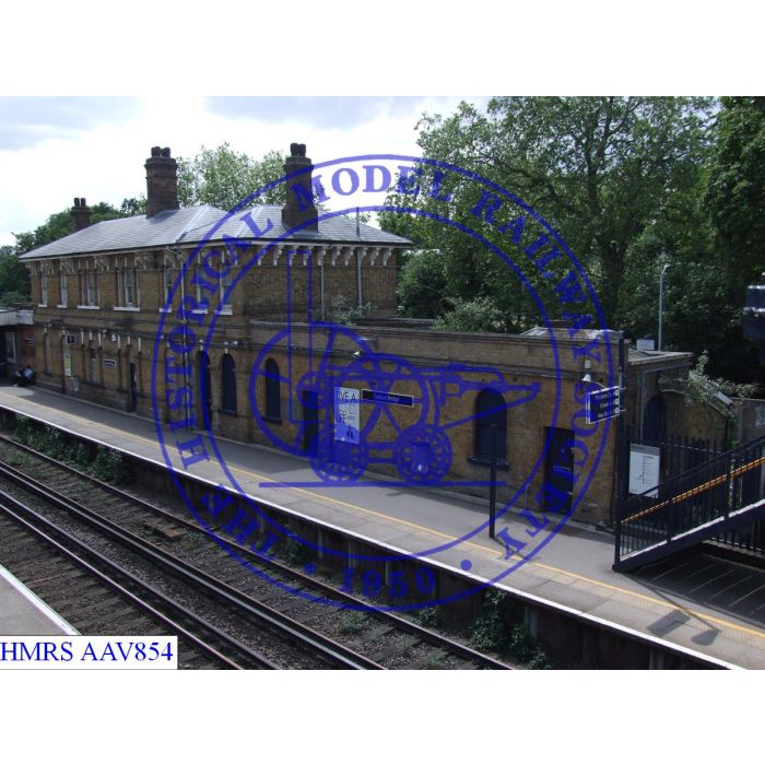 [AAV854] Catford Bridge Station. Platform 1 central section ie station ...