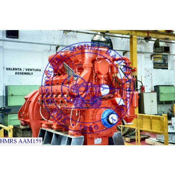 [AAM159] Class 43 HST complete Valenta engine. Painted red as belongs ...