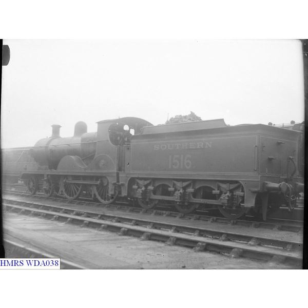 [WDA038] ex SECR E class No.1516; SR livery